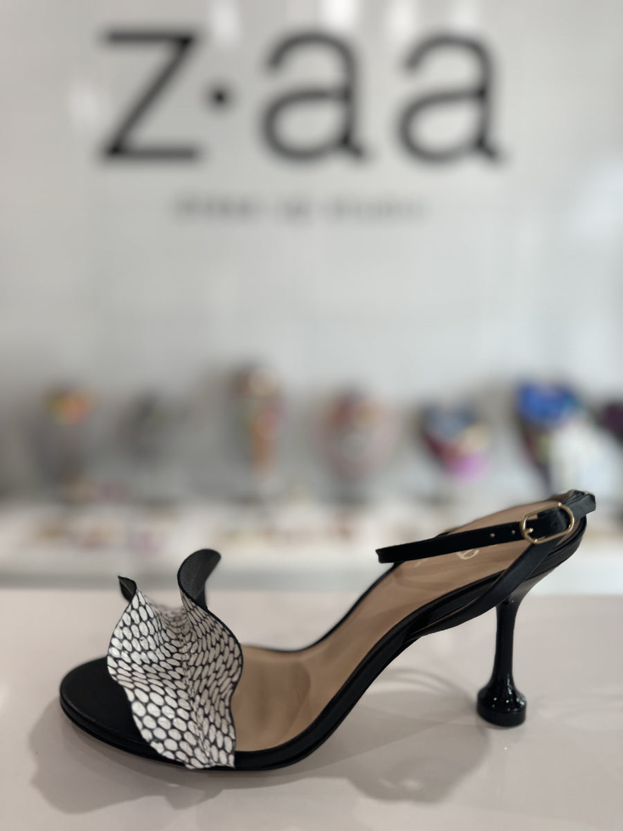 Ruffle Heels – z•aa dress up studio